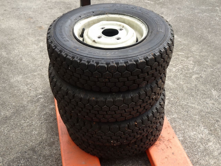 クラシックミニ用10インチホイール＋タイヤ | パーツの杜